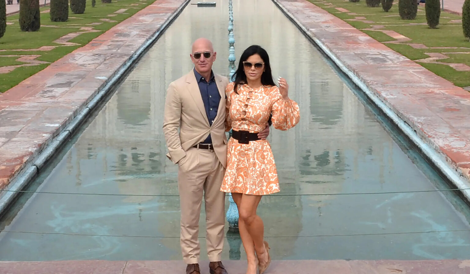 Inside Jeff Bezos’ Stunning Homes: A Luxury Overview